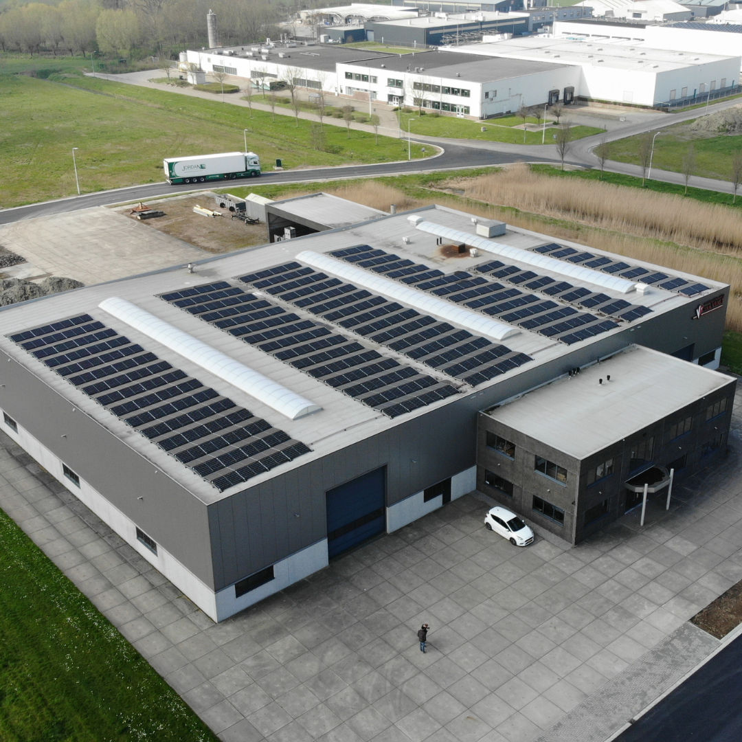 Constructiebedrijf van Vugt zet in op zonne-energie ...
